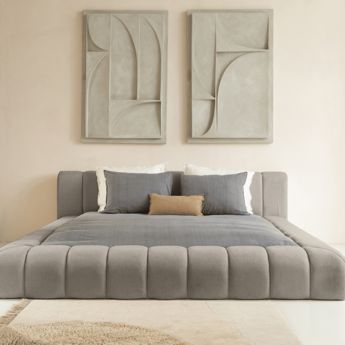 Adore Luxe Bed in Taupe Bouclé Teddy – Verfijnd Comfort – LazyPillow